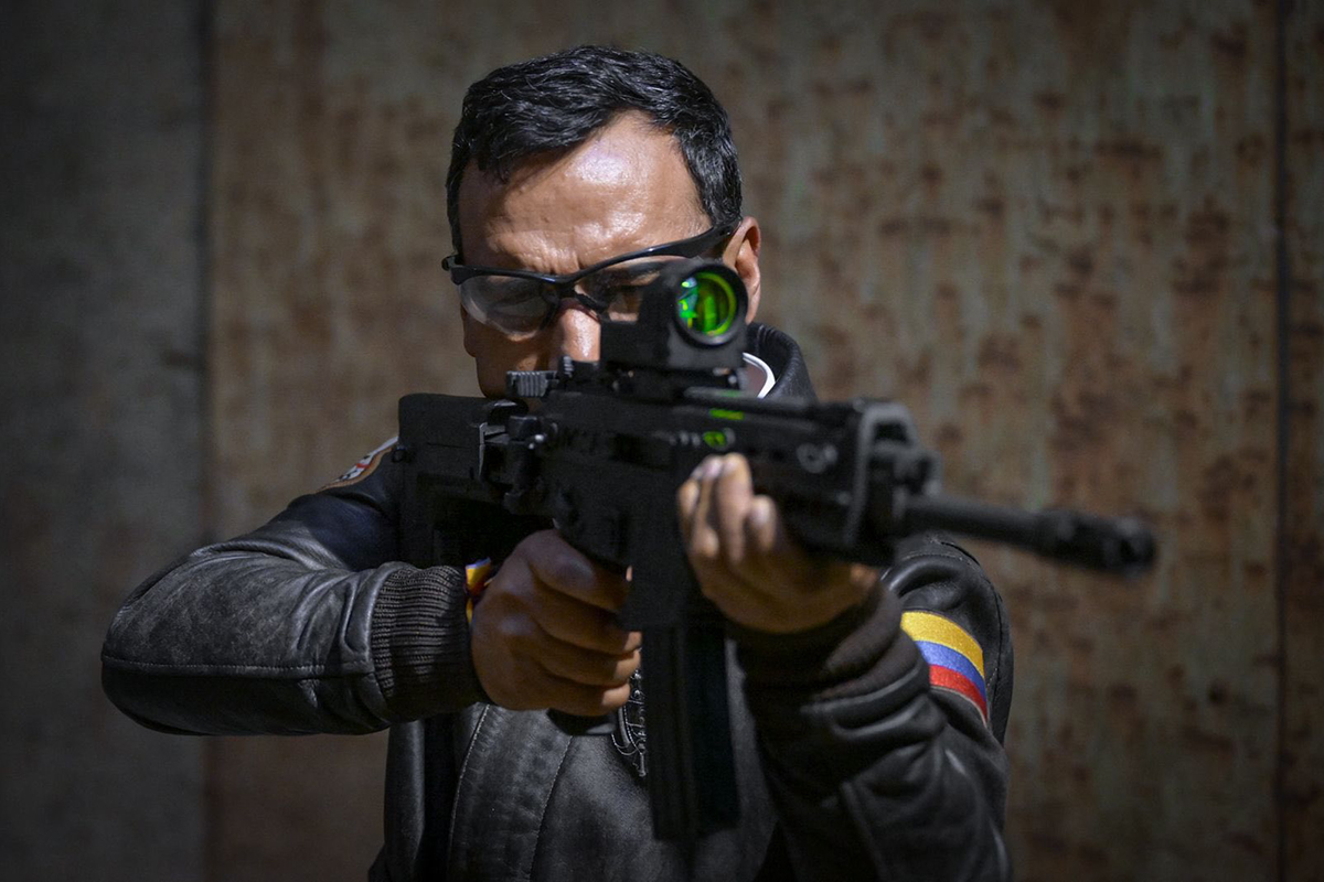 Colombia presenta el fusil de asalto Jaguar, el primer rifle 100% ...